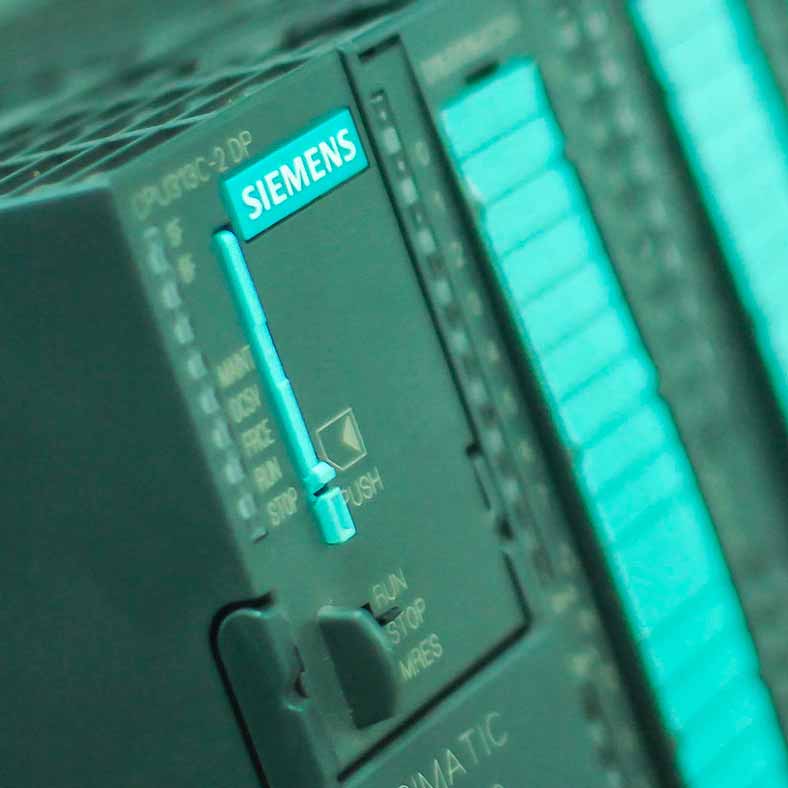 PLC per il controllo dei processi industriali